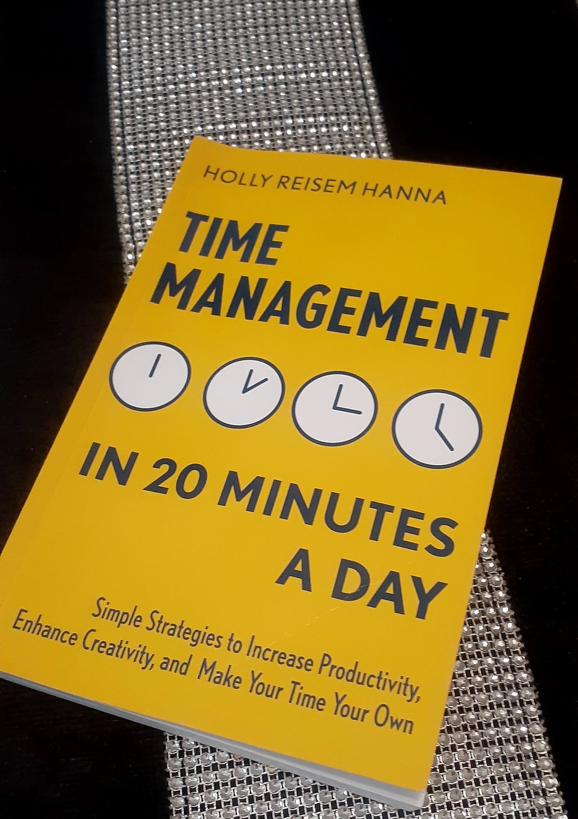 Book Review: Time Management In 20 Minutes A Day – Growth Is A Journey